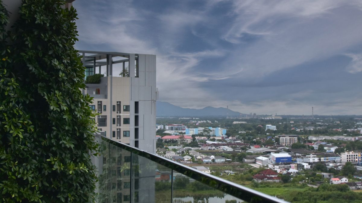Is Now a Good Time to Invest in Vadavalli Real Estate?